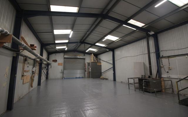 Commercial Property Rotherham - light-industrial-unit-to-let-with-7 ...