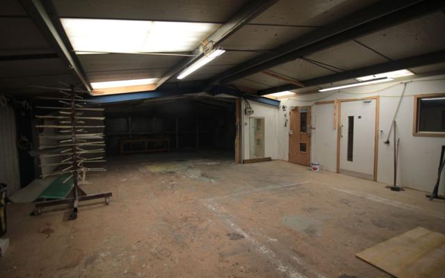 Commercial Property Rotherham - light-industrial-unit-to-let-with-7 ...