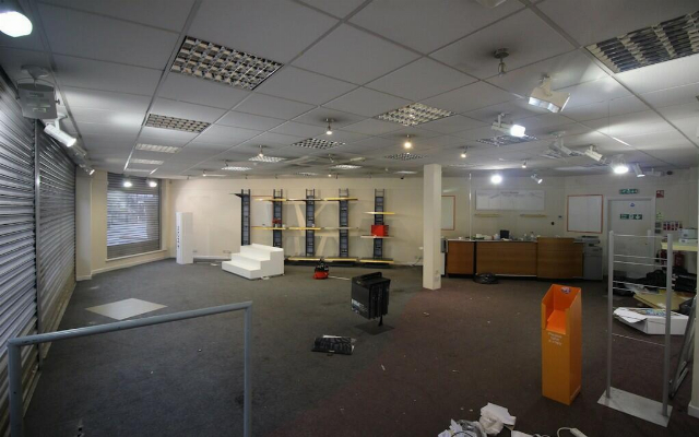 Commercial Property Rotherham - prime-retail-unit-with-highly-prominent ...